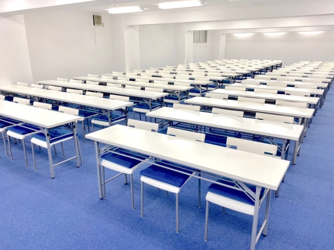 【神田駅から徒歩5分】⭐️無料備品多数⭐️会議・研修・試験会場等様々な用途でご利用可能⭐️5階A会議室の写真2