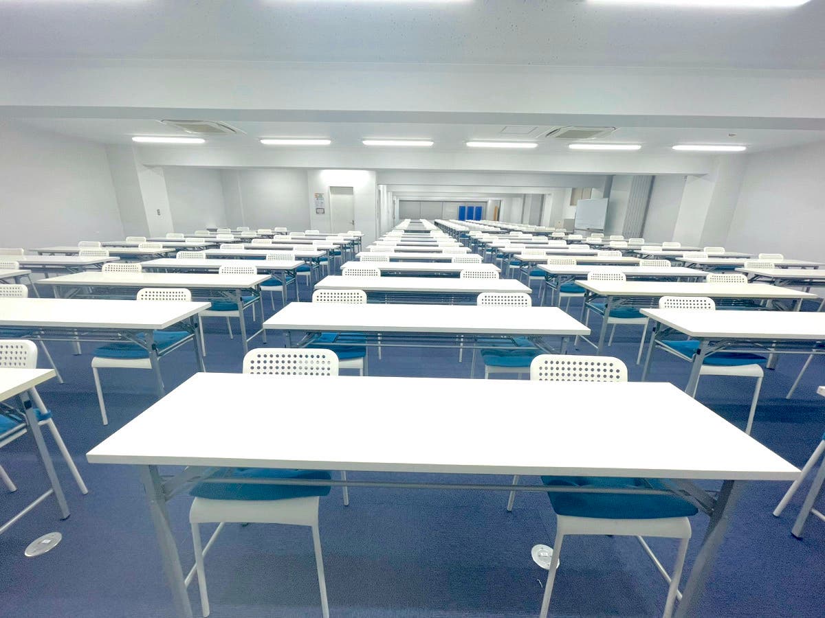 【神田駅から徒歩5分】⭐️無料備品多数⭐️会議・研修・試験会場等様々な用途でご利用可能⭐️6階ホールの写真1