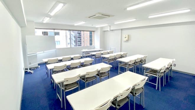 【神田駅から徒歩5分】⭐️無料備品多数⭐️会議・研修・試験会場等様々な用途でご利用可能⭐️6階A会議室の写真2