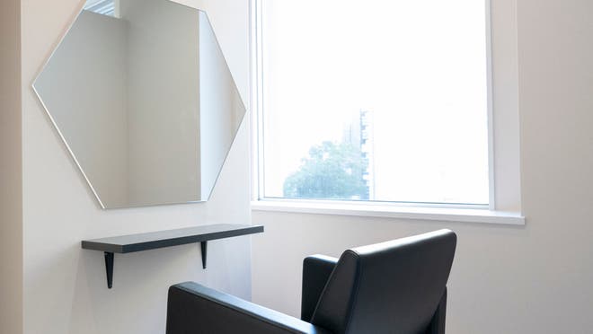 京成千葉中央駅徒歩1分 まつ毛施術&美容室レンタルスペースの写真3