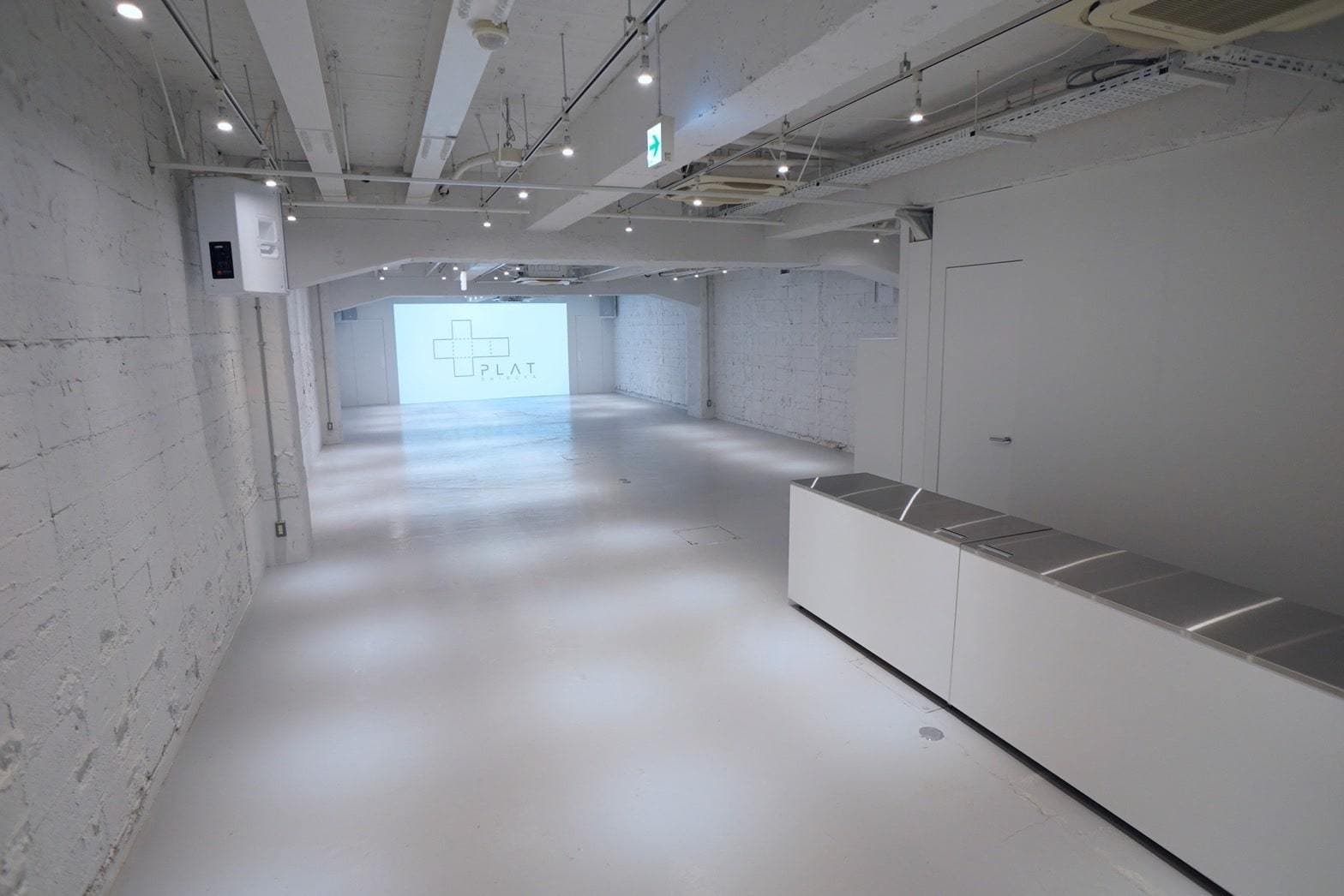 渋谷・原宿エリアに佇む真っ白なギャラリーイベントスペースの写真6