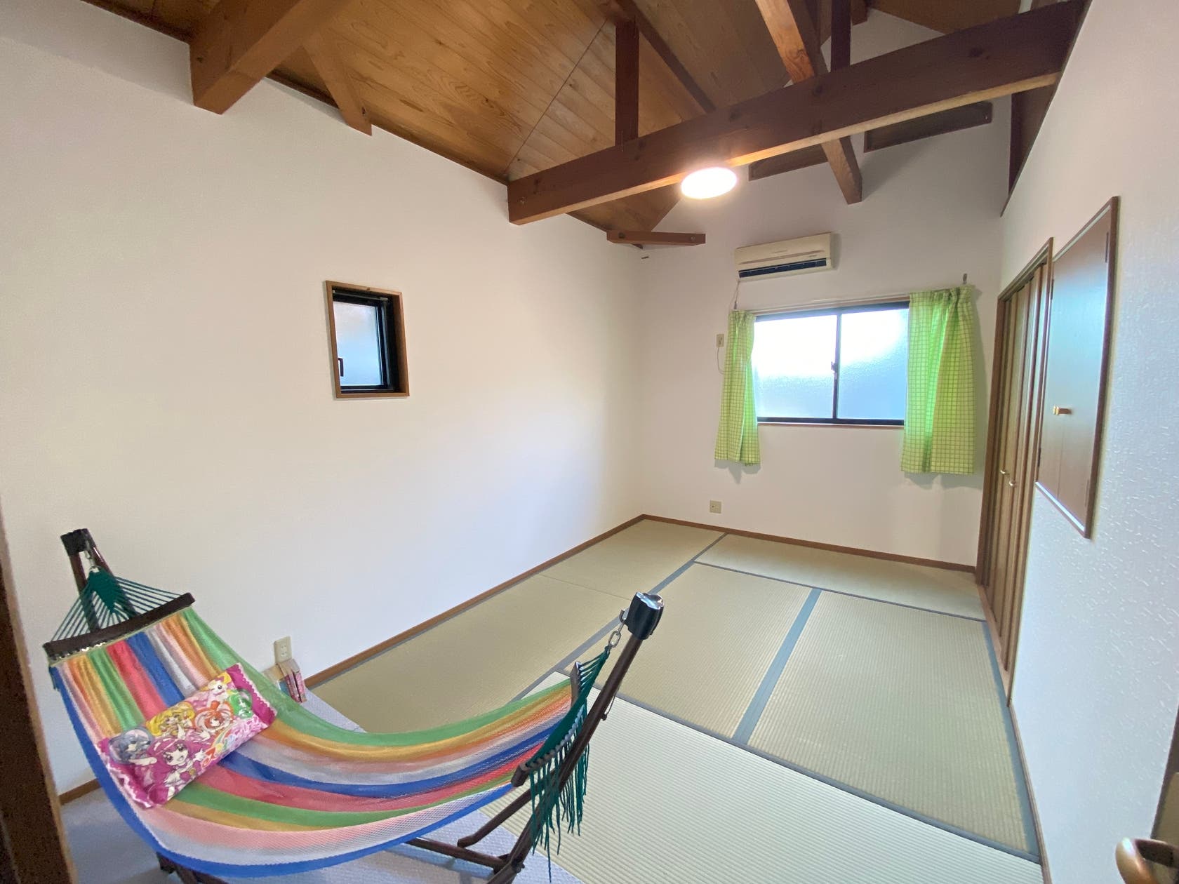 高松駅に近い、一軒家まるごと貸切、窓から漁港風景、駐車二台無料の写真7