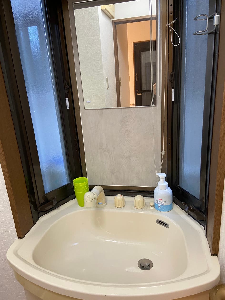 高松駅に近い、一軒家まるごと貸切、窓から漁港風景、駐車二台無料の写真10