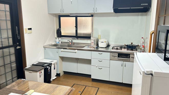 高松駅に近い、一軒家まるごと貸切、窓から漁港風景、駐車二台無料の写真6