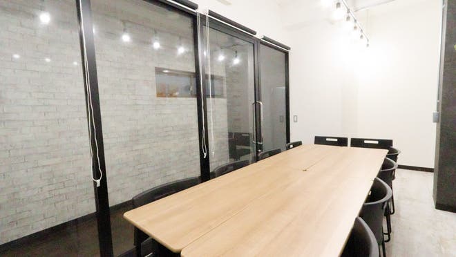 【心斎橋駅徒歩53秒!12名利用可!】大型モニター・WiFi無料!デザイナーズ物件!ふれあい貸し会議室 心斎橋No98の写真5