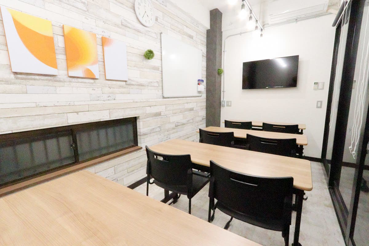 【心斎橋駅徒歩53秒！12名利用可！】大型モニター・WiFi無料！デザイナーズ物件！ふれあい貸し会議室 心斎橋No98の写真7