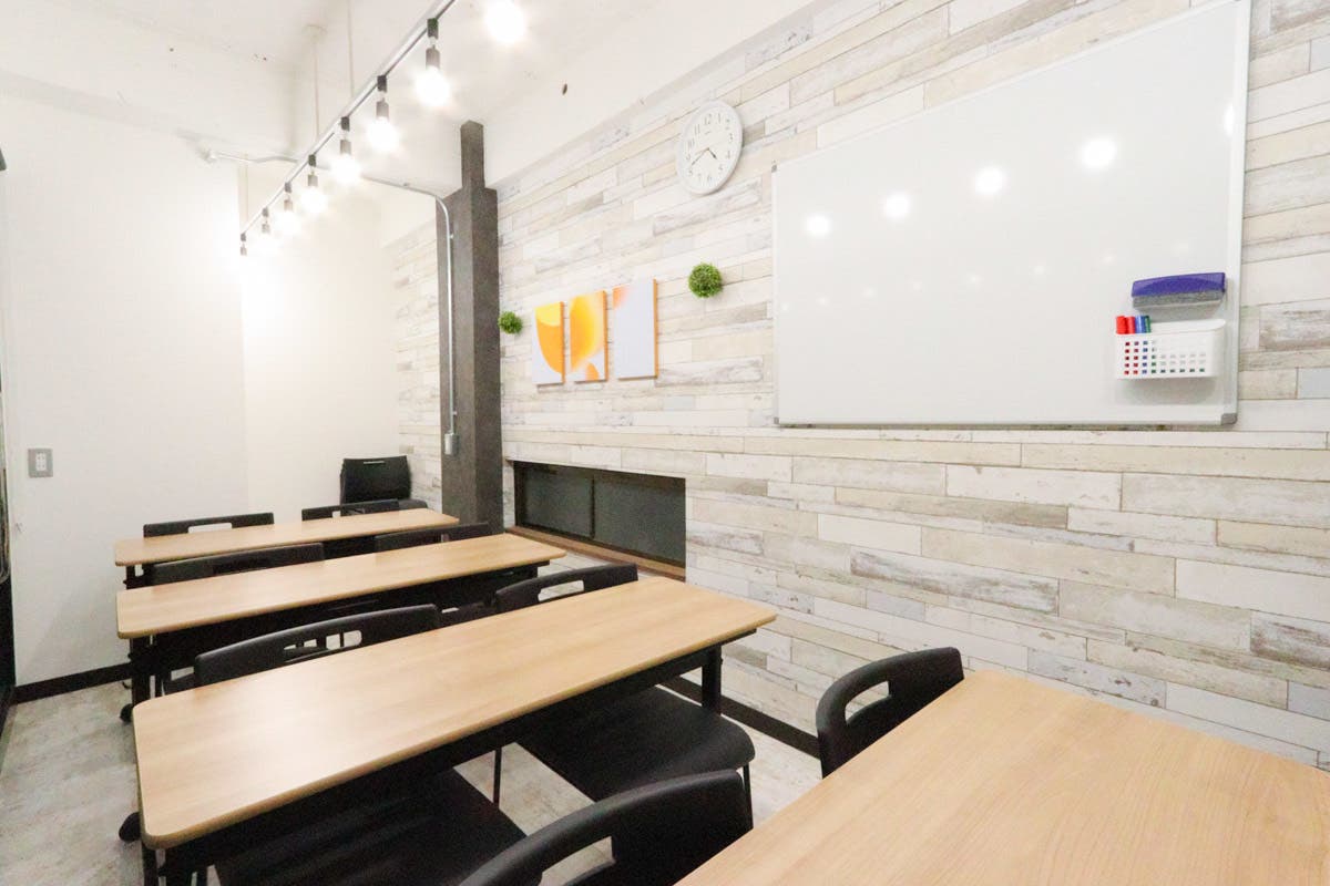 【心斎橋駅徒歩53秒！12名利用可！】大型モニター・WiFi無料！デザイナーズ物件！ふれあい貸し会議室 心斎橋No98の写真9