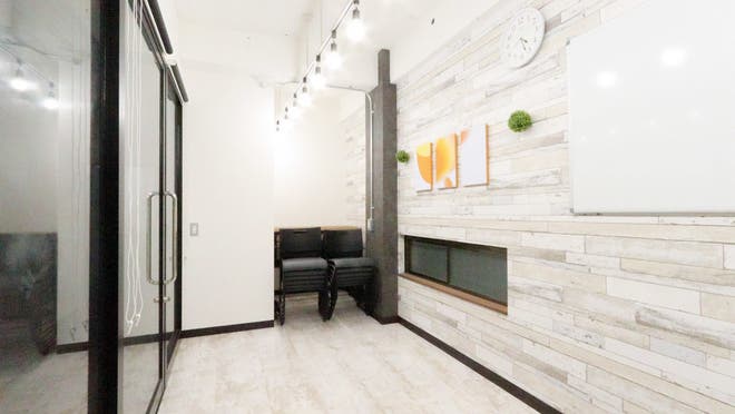 【心斎橋駅徒歩53秒!12名利用可!】大型モニター・WiFi無料!デザイナーズ物件!ふれあい貸し会議室 心斎橋No98の写真14