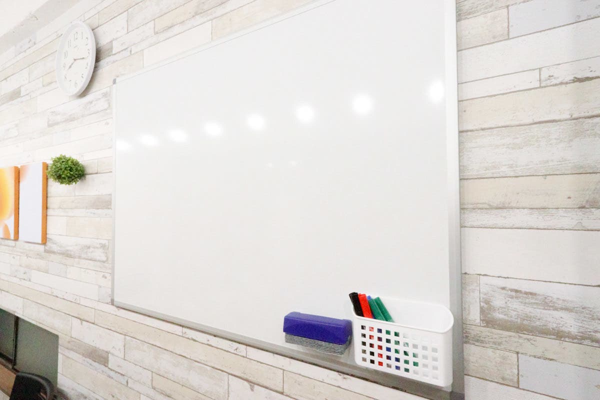 【心斎橋駅徒歩53秒！12名利用可！】大型モニター・WiFi無料！デザイナーズ物件！ふれあい貸し会議室 心斎橋No98の写真15