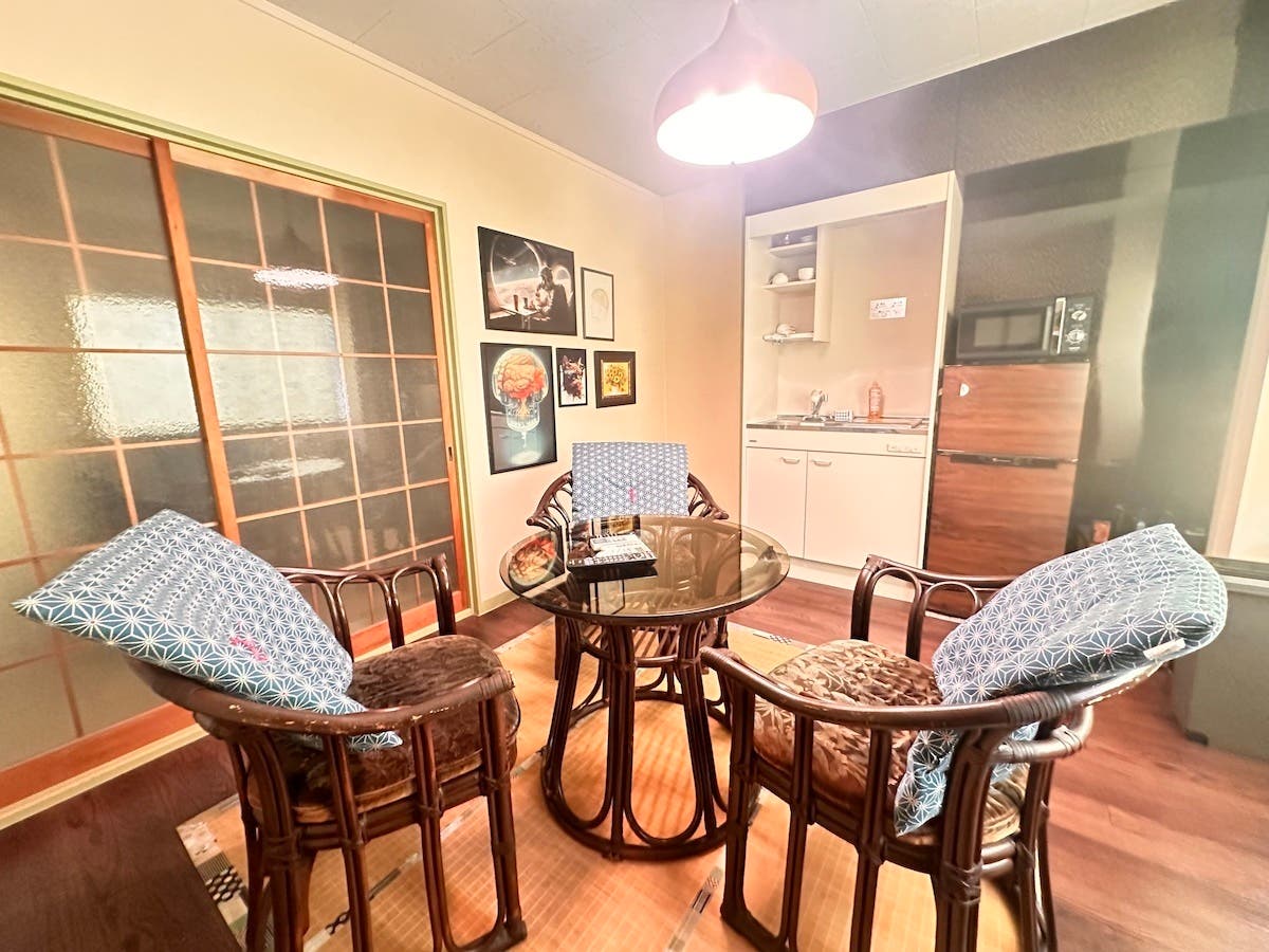 ２DK貸切。無料駐車場付き、無料Wi-Fi付き。撮影も出来ます。誕生会や女子会、テレワークにも。の写真1