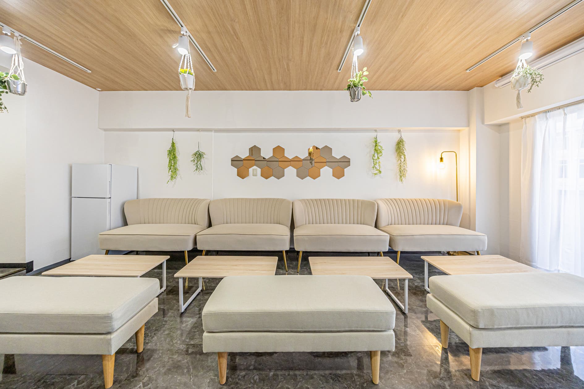 🌈コスパ最強🏆ベストホスト🏆100㌅超大型スクリーン/ドンキすぐ/最大30名/交流会・各イベント利用に最適/ゴミ無料👍の写真3