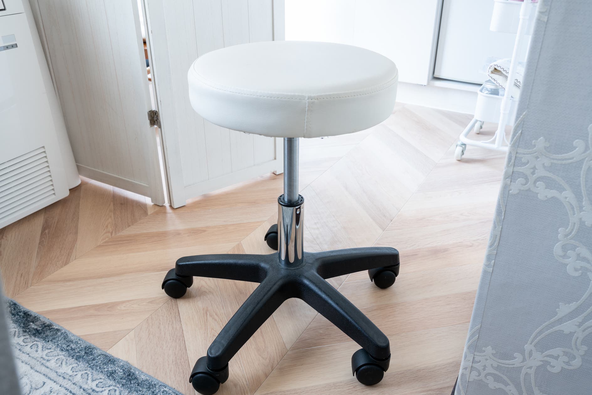 【＆SORA】🎀新宿西口駅すぐ｜JR新宿駅5分✨完全個室のサロン/撮影利用可✤高速Wi-Fi🆕高田電動ベッド導入の写真18