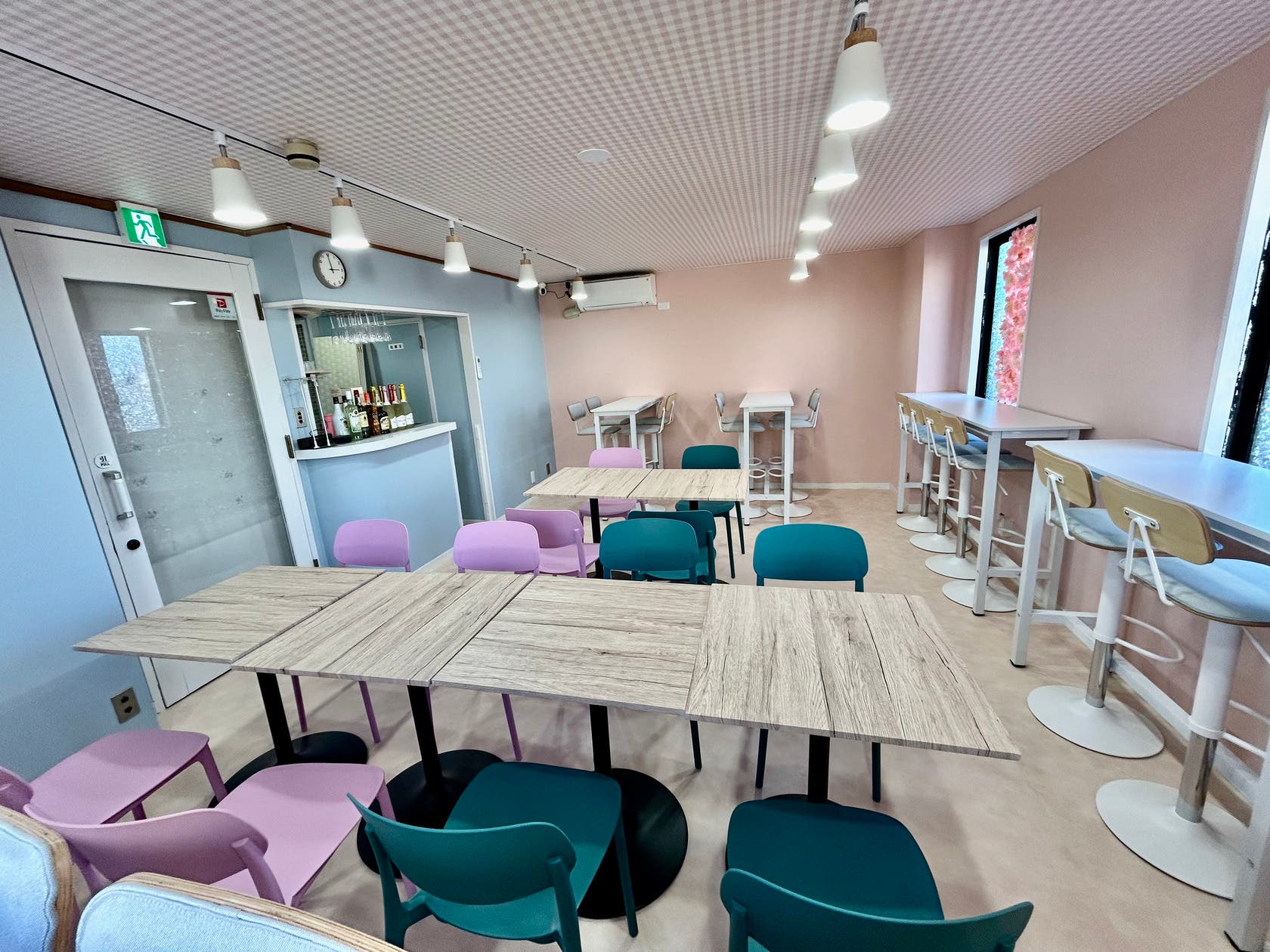 駅近☆オフ会や撮影会などができる可愛いらしいカフェスペースの写真4