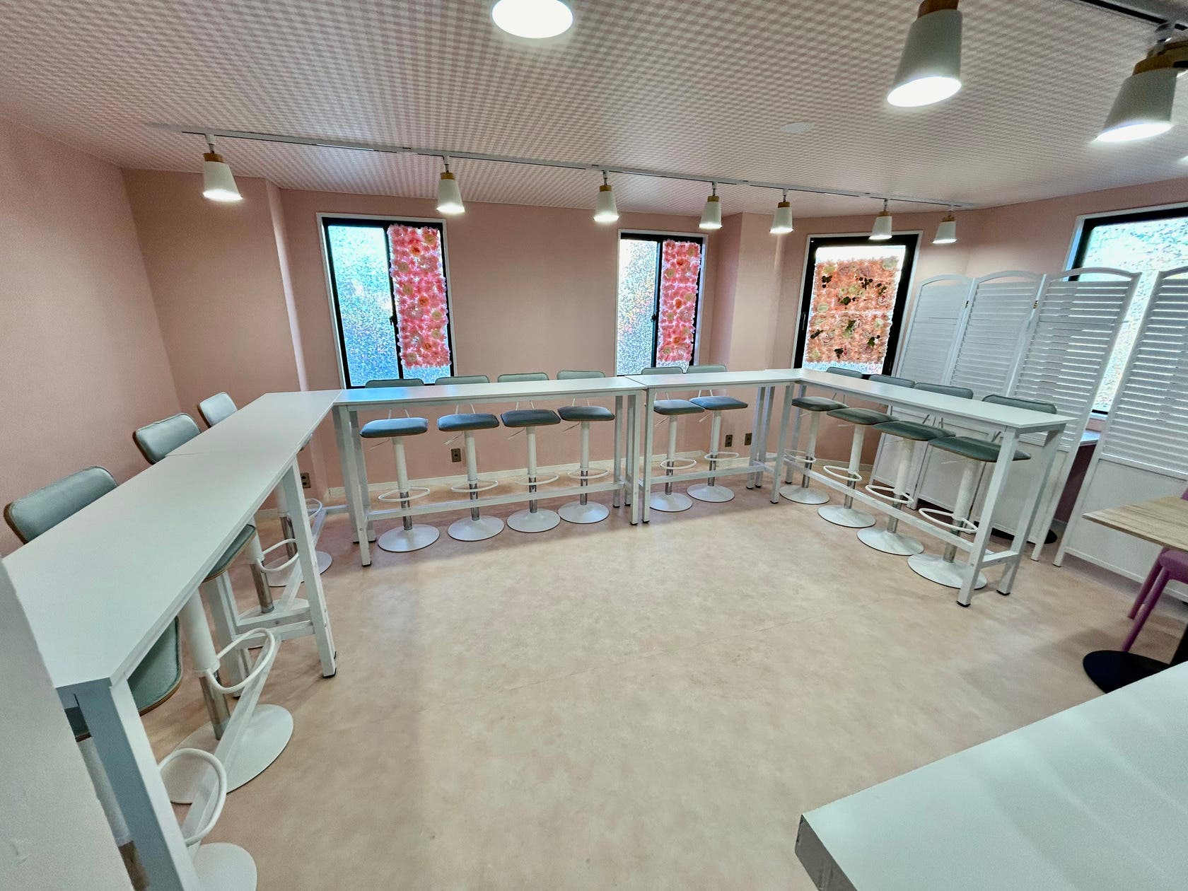 駅近☆オフ会や撮影会などができる可愛いらしいカフェスペースの写真7