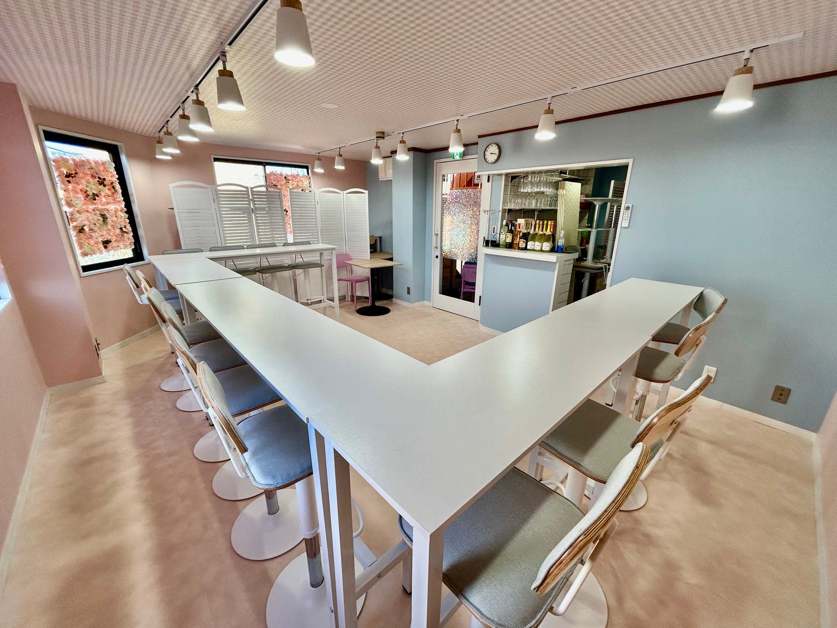 駅近☆オフ会や撮影会などができる可愛いらしいカフェスペースの写真9