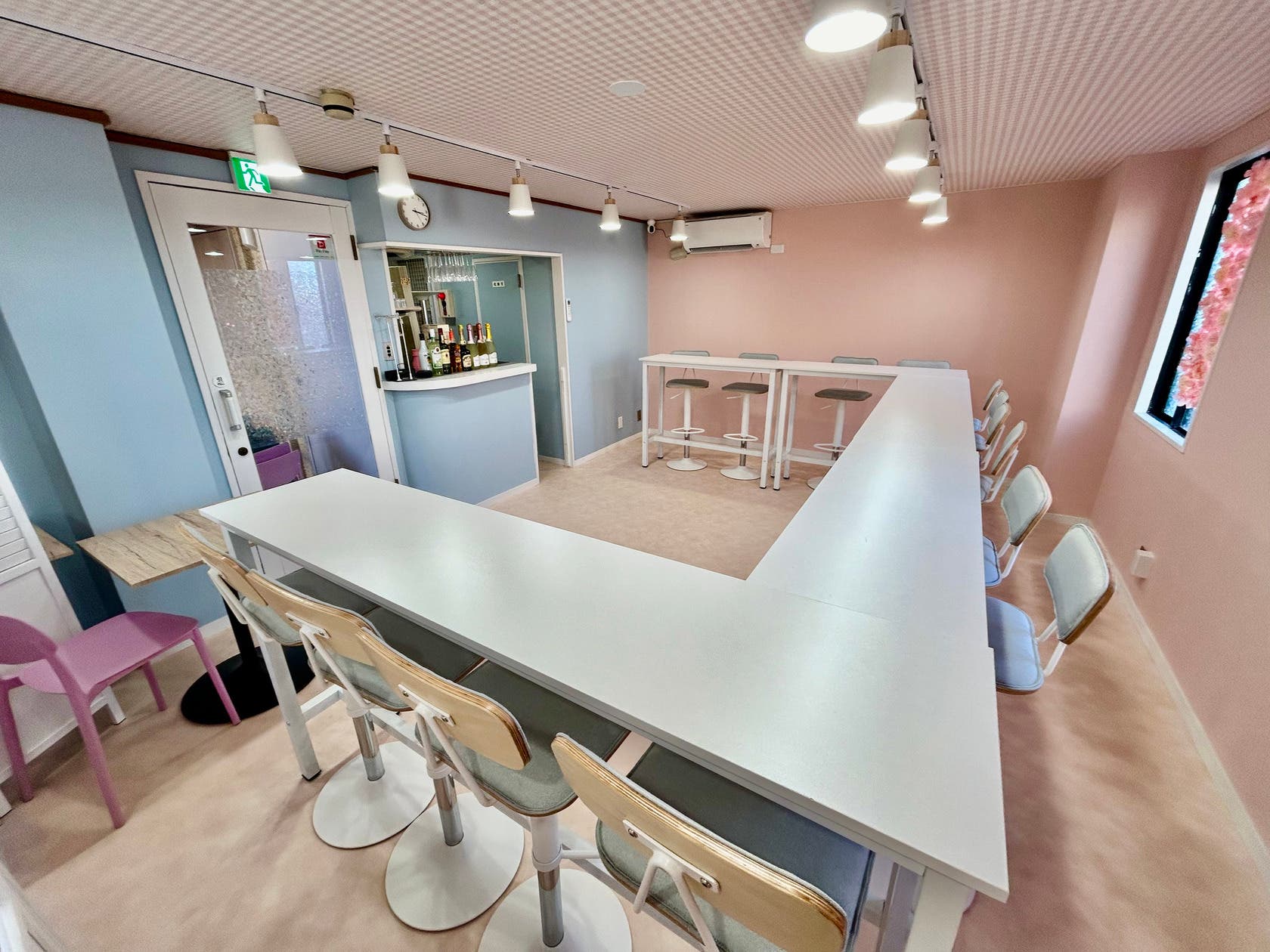 駅近☆オフ会や撮影会などができる可愛いらしいカフェスペースの写真8