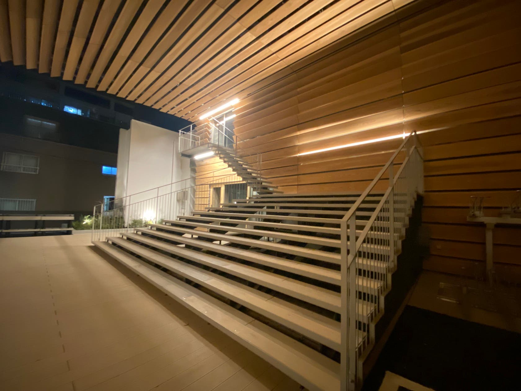 【高円寺駅8分レンタルスペース】セミナー/レッスン/会議/スチール撮影などクローズドイベントにも最適な白を基調とした空間。の写真8