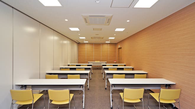 70㎡の大きさで、小規模の会議にも最適です!の写真1