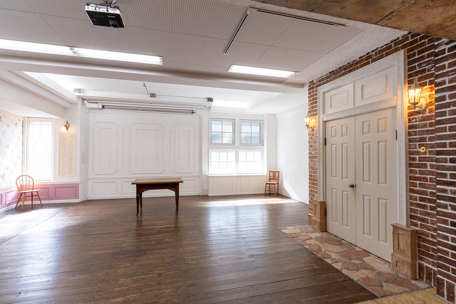 神楽坂駅から徒歩5分の様々なシーンが演出可能なスタジオ〈写真・動画撮影・ファッション・ポートレイト・コスプレ〉の写真1