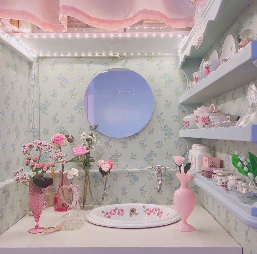 表参道原宿キャットストリート沿い♡小規模POP UP/個展/撮影/フリマ/推し活♡2面採光♡Vintageな小部屋♡什器充実の写真3