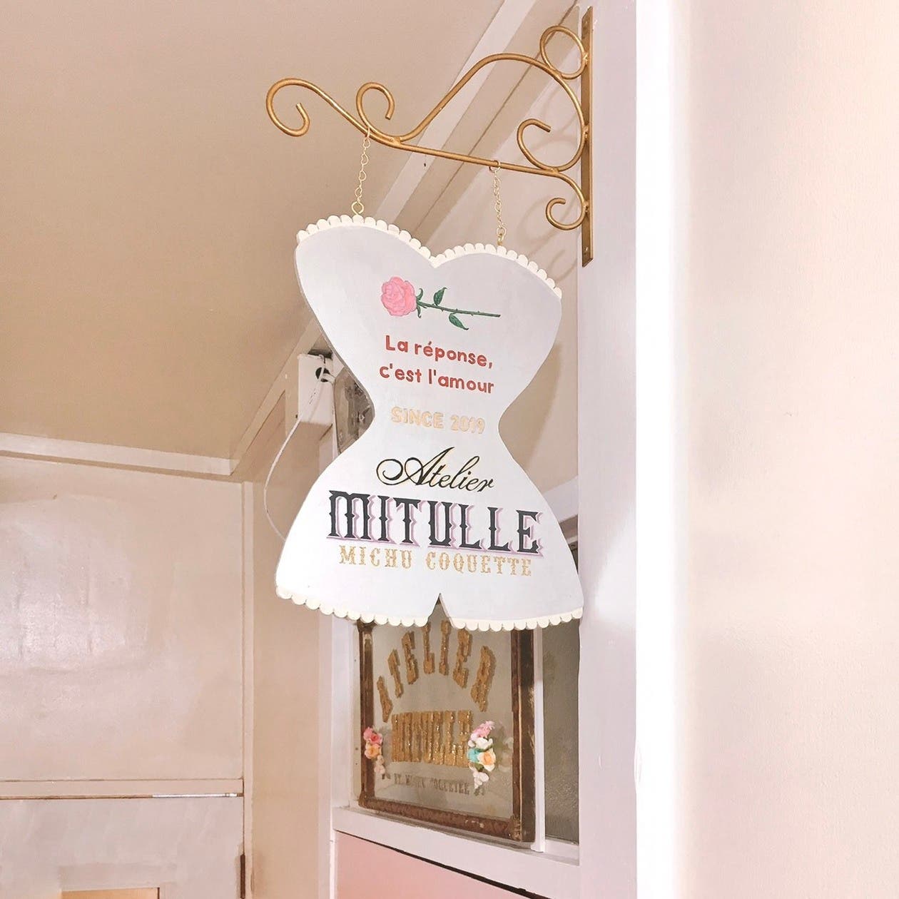 表参道原宿キャットストリート沿い♡小規模POP UP/個展/撮影/フリマ/推し活♡2面採光♡Vintageな小部屋♡什器充実の写真7