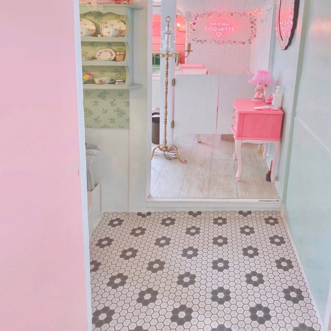 表参道原宿キャットストリート沿い♡小規模POP UP/個展/撮影/フリマ/推し活♡2面採光♡Vintageな小部屋♡什器充実の写真1