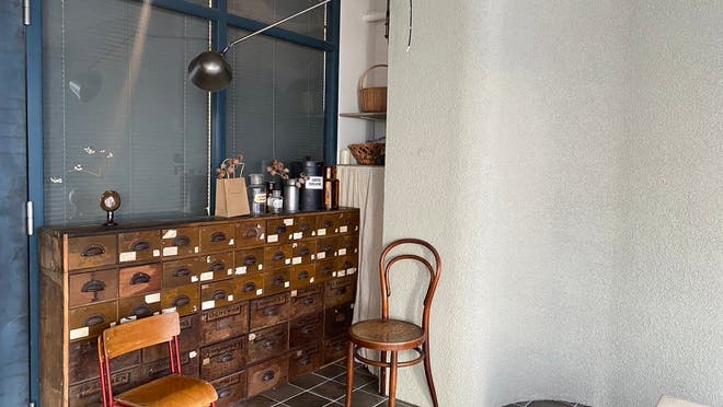 元町駅から徒歩5分の自然光が入るオシャレ空間の写真5