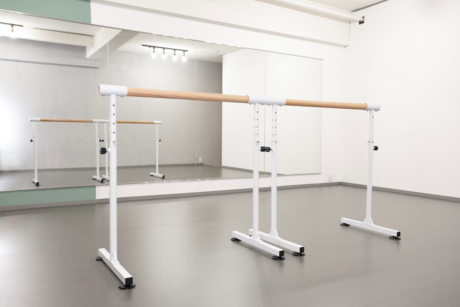 8/27エアコン交換済み《岩本町駅徒歩2分》70㎡広々スタジオ/天井高3m/リノリウム/バレエバー/更衣室ロッカー/地下1フロアの写真22