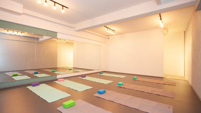 8/27エアコン交換済み《岩本町駅徒歩2分》70㎡広々スタジオ/天井高3m/リノリウム/バレエバー/更衣室ロッカー/地下1フロアの写真7