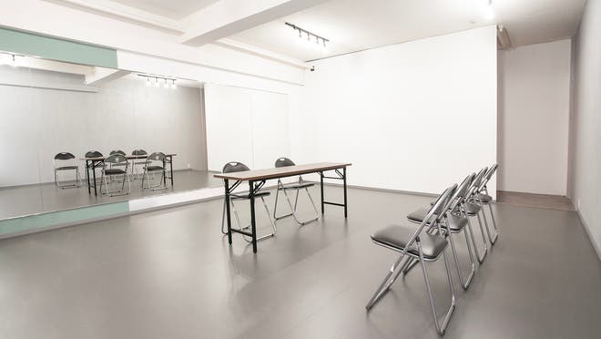 8/27エアコン交換済み《岩本町駅徒歩2分》70㎡広々スタジオ/天井高3m/リノリウム/バレエバー/更衣室ロッカー/地下1フロアの写真18