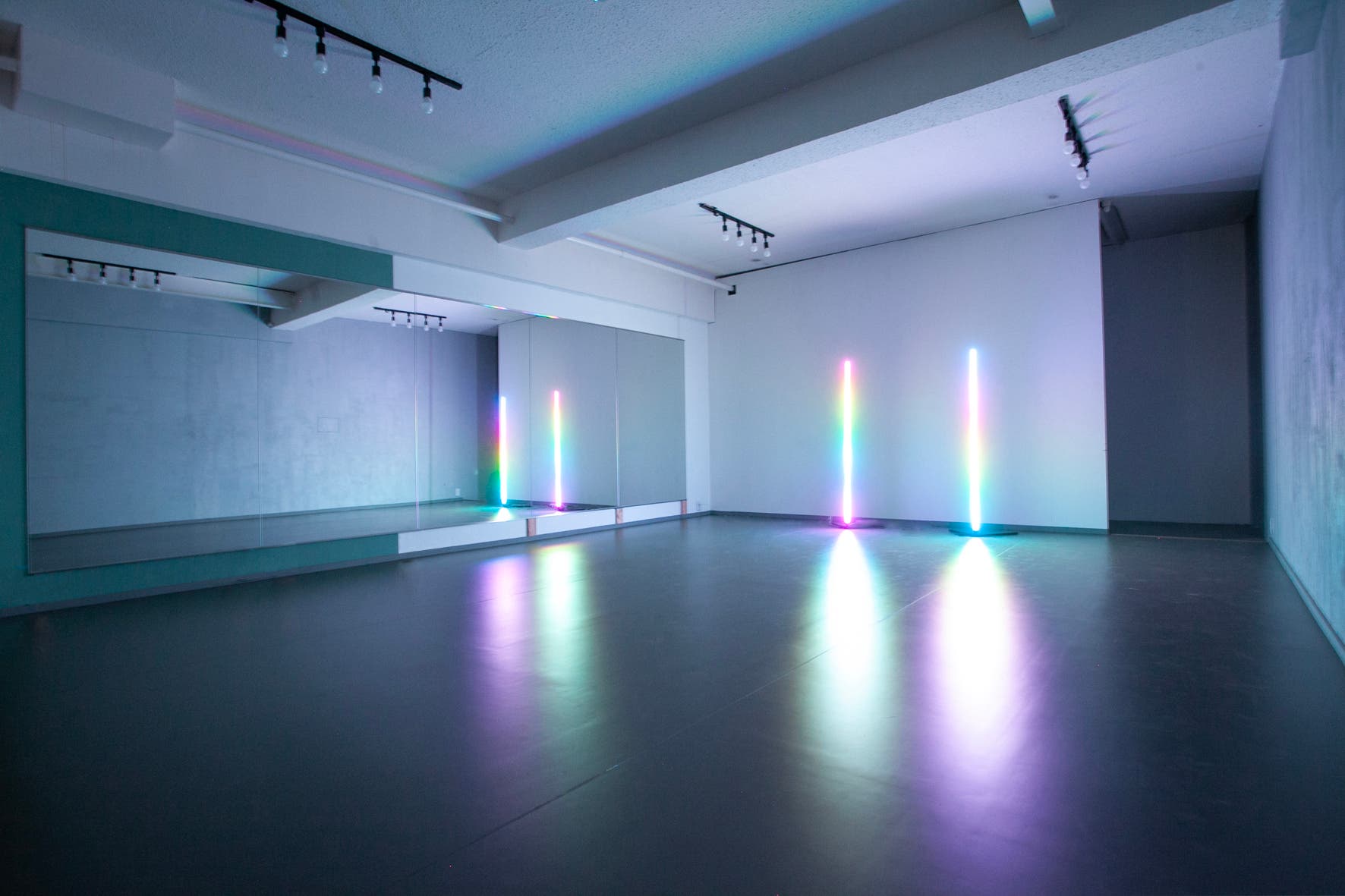 8/27エアコン交換済み《岩本町駅徒歩2分》70㎡広々スタジオ/天井高3m/リノリウム/バレエバー/更衣室ロッカー/地下1フロアの写真12