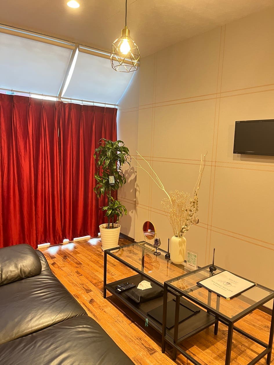 【大型鏡＆LED照明＆ﾌﾟﾛｼﾞｪｸﾀｰ】浜松市東区｜駐車場４台｜ﾀﾞﾝｽ･ﾖｶﾞ･余興･ﾎﾟｰｼﾞﾝｸﾞ練習に♪の写真5