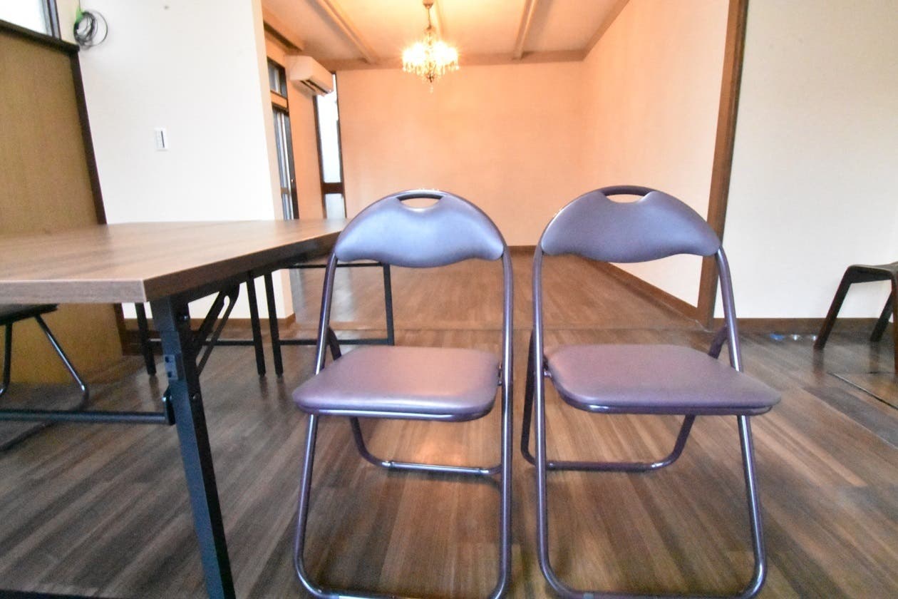 パイプ椅子の画像1