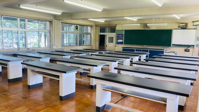 KIRINAN BASE 校舎3号館1F:物理室の写真1