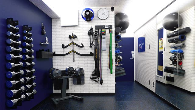 新宿駅・大久保駅・西武新宿駅からアクセス便利。カラフルでオシャレなレンタルジムの写真5