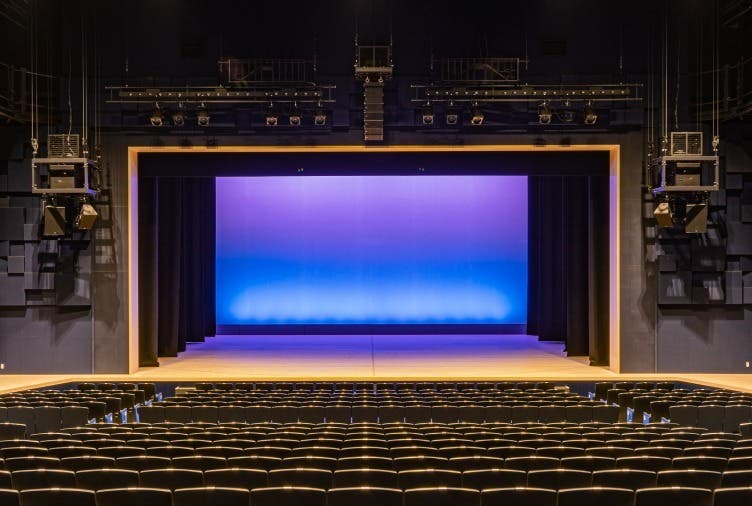 【最寄り駅から徒歩5分】クールジャパンパーク大阪・中ホールのステージのみ。の写真1