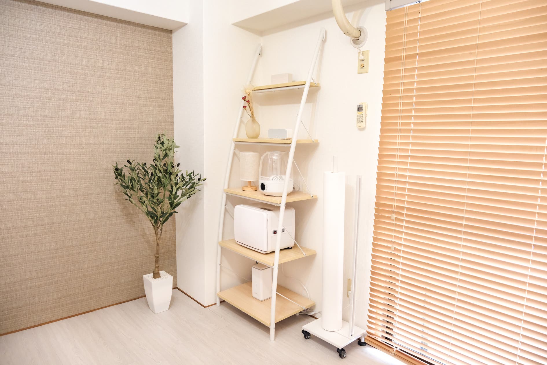 【江坂駅徒歩4分】備品充実の広々スペース✨｜ゴミのお持ち帰り不要❗️｜女性でも片手で高さ調整可能なベッド🌱の写真14