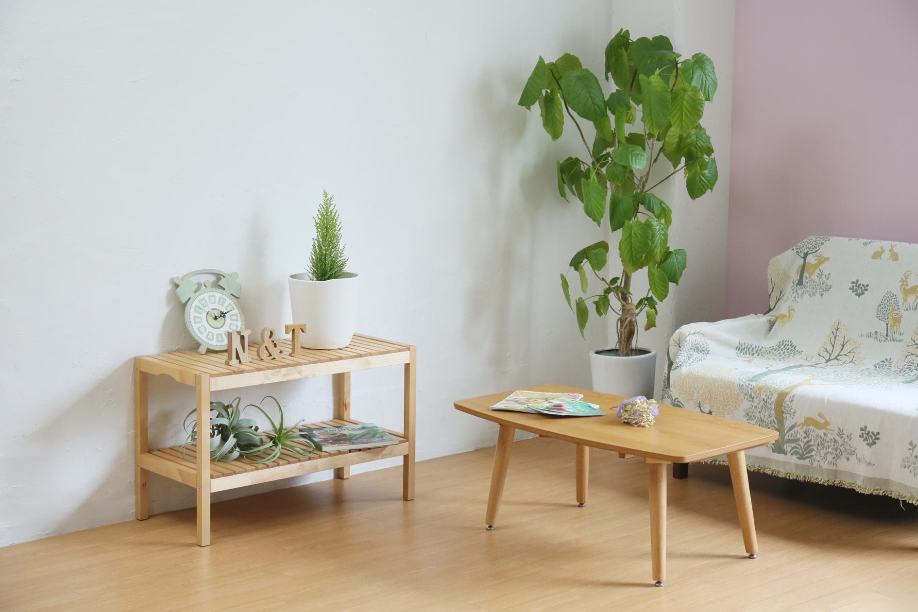 北陸でレンタルできるスタジオ。お洒落なインテリアも豊富でイメージカットにも最適です。月～金15：00～18：00は1H単位も可。の写真9