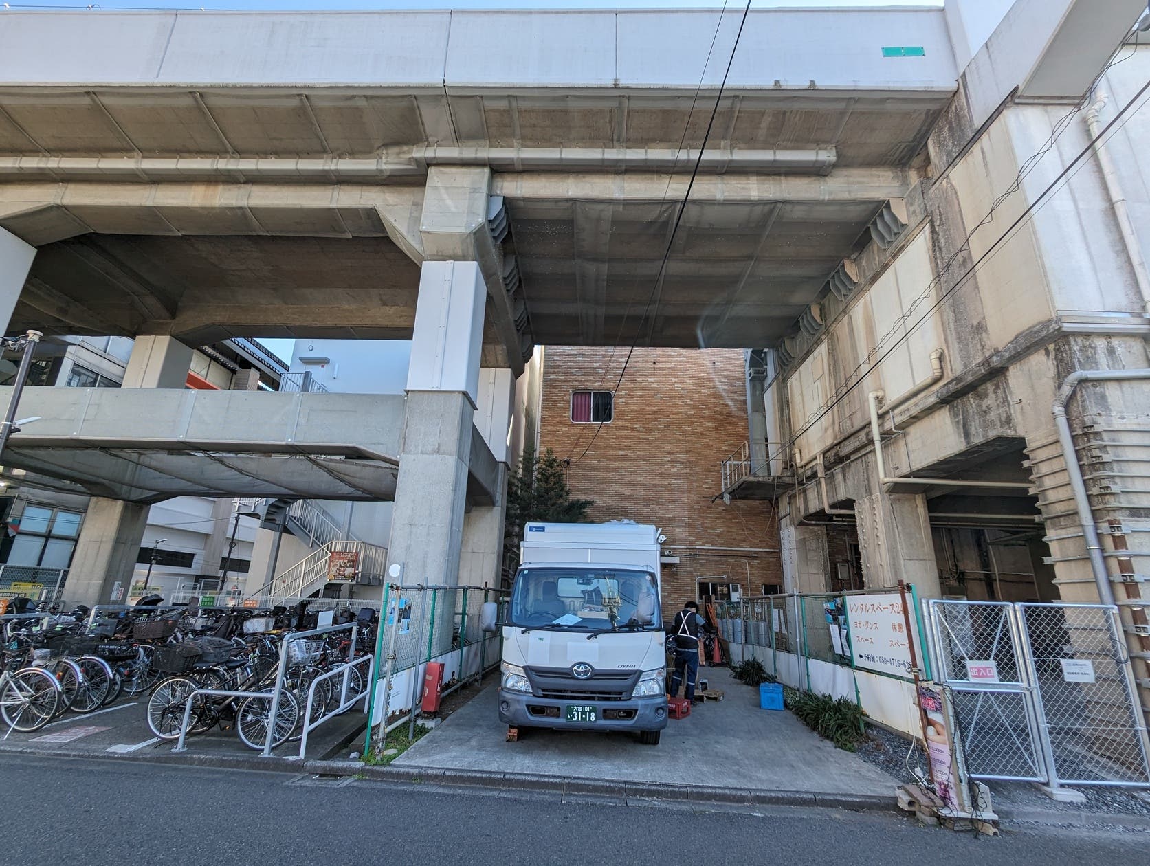 南浦和駅から徒歩1分の個室レンタルスタジオの写真15