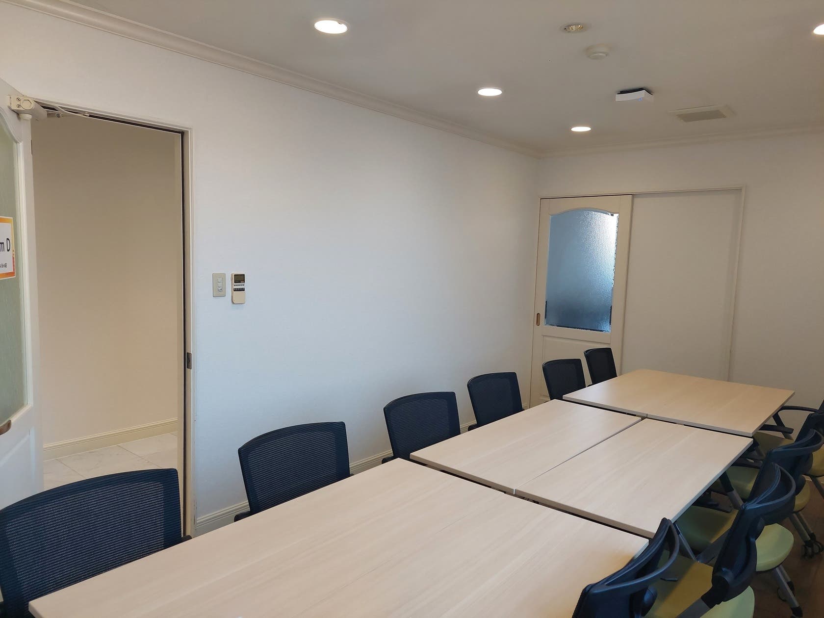 JR成田駅東口から徒歩30秒  ミーティングRoom D/ GAKUYA Bird店 / 12名まで利用可能 の写真6