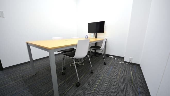 【堺筋本町駅直結】4名利用/Dタイプ/貸会議室/web会議/打ち合わせ/コワーク等の写真1