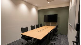 会議室 02(8名)の写真1