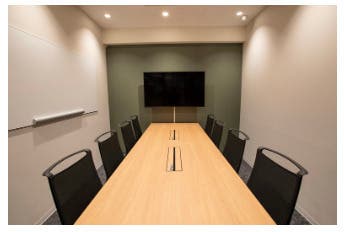 会議室 05(8名)の写真1