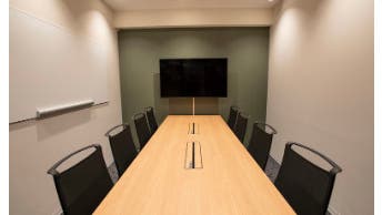 会議室 05(8名)の写真1