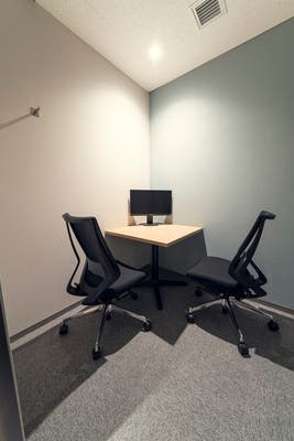 会議室 04(2名)の写真1