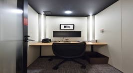 ROOM L 08