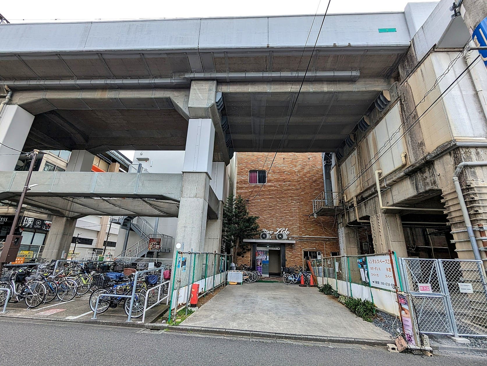 南浦和駅東口目の前　会議・休憩室の写真13