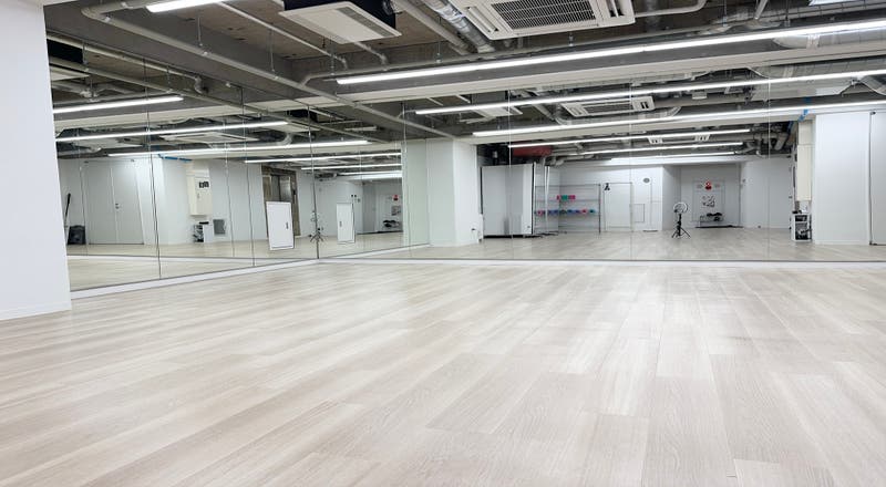 新オープン！駅チカ！ジャンプOKのレンタルスタジオ！ダンスや撮影に！　　