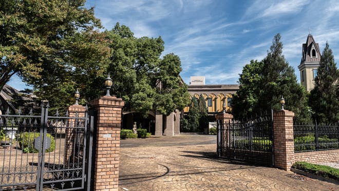 元結婚式場をアップサイクルした巨大施設【教会・大ホール・キッチン・屋外撮影】の写真4