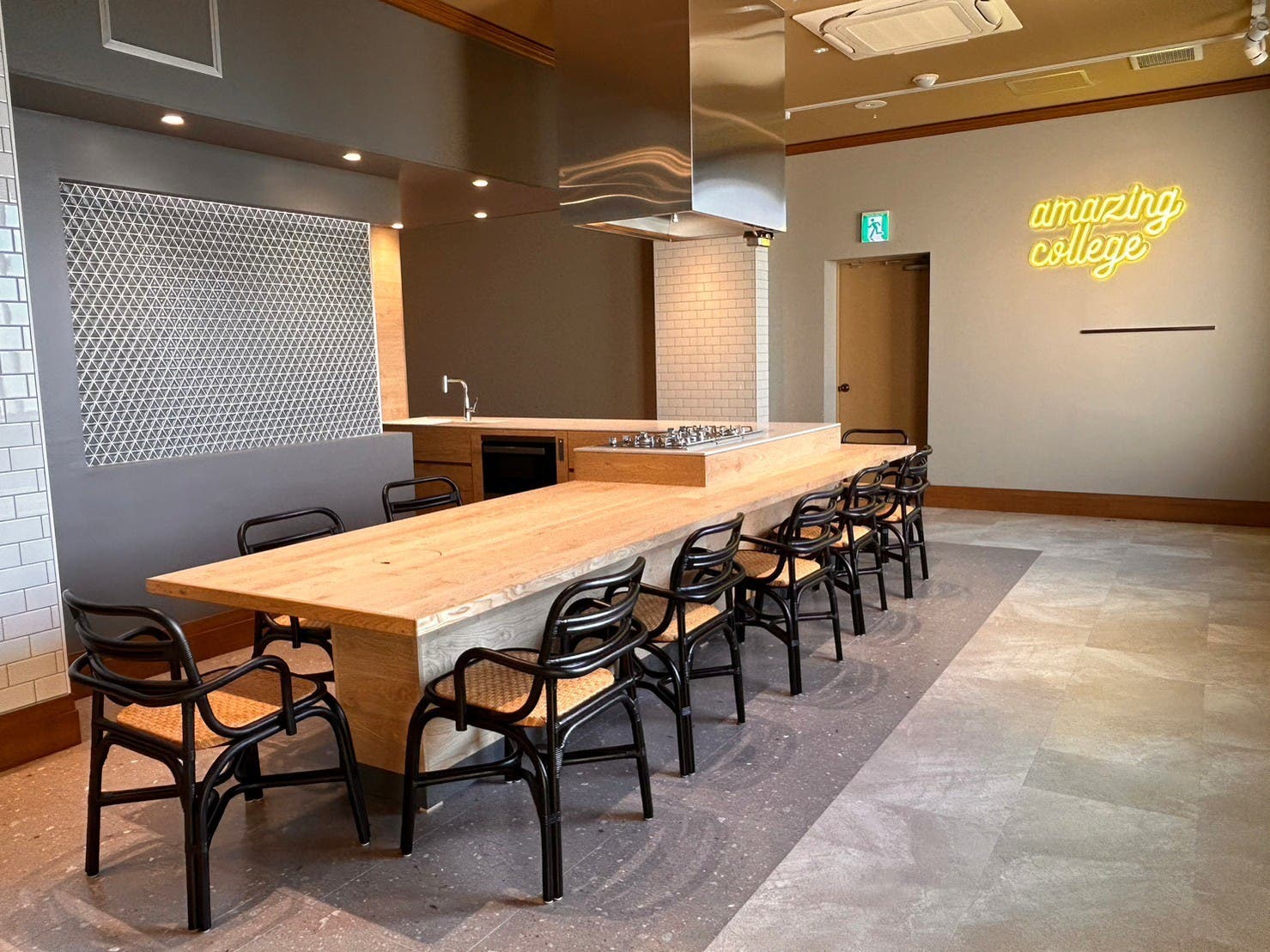 元結婚式場をアップサイクルした巨大施設【教会・大ホール・キッチン・屋外撮影】の写真9